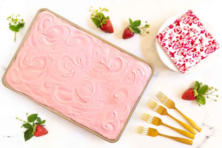 4 Ridiculously Easy, Ridiculously Delicious Pink Cakes to Make in ...