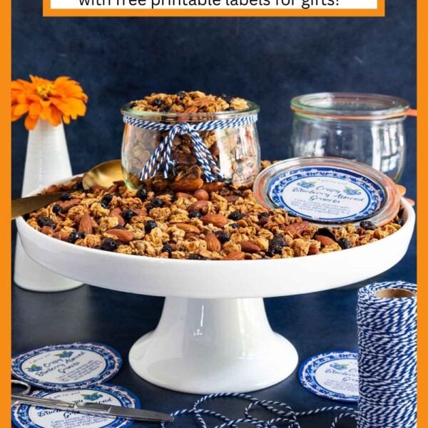 Crispy Blueberry Almond Granola (free printable labels for gifts) - The ...