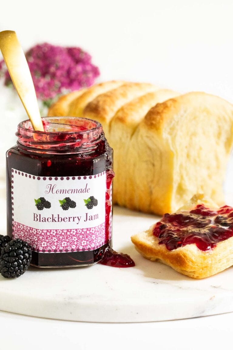 15 Easy Summer Jam & Jelly Recipes (with Free Printable Labels!)
