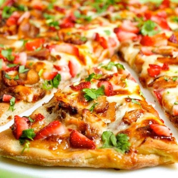 Strawberry Balsamic Pizza with Chicken and Applewood Bacon - The Café ...