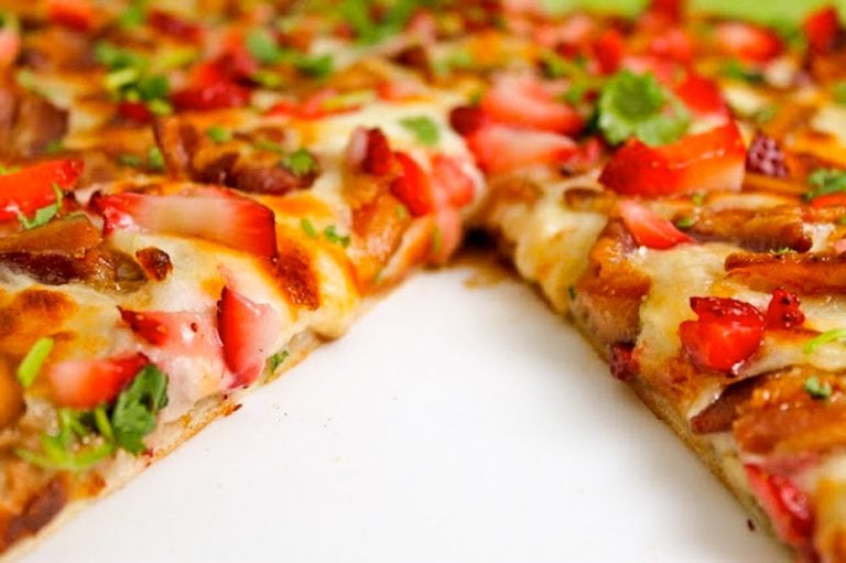 Strawberry Balsamic Pizza with Chicken and Applewood Bacon - The Café ...